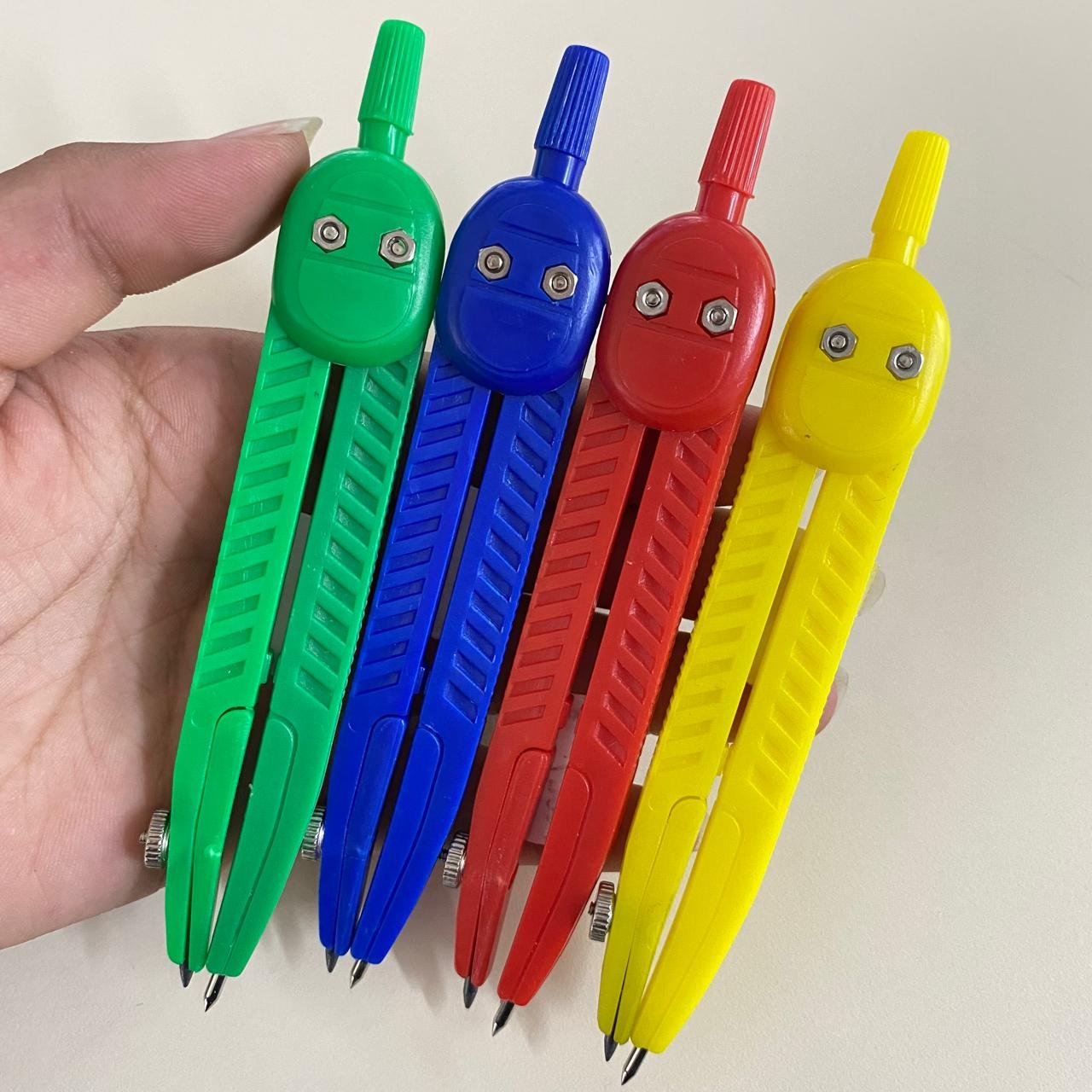 Compasso Escolar Maxcril 10040003 UNICO